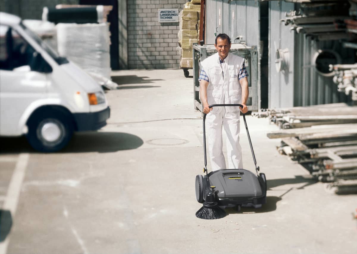Karcher KM 70/20 C WALK-BEHIND PUSH SWEEPER | Commercial Cleaning ...
